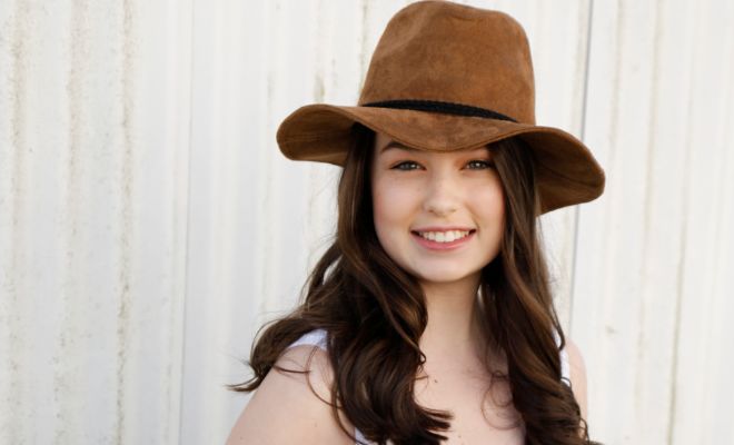 Featured Talent of the Day - "JADE HUDSON"