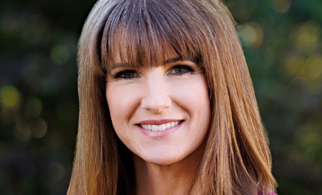 Featured Talent of the Week - "SUZANNE HOBBS"